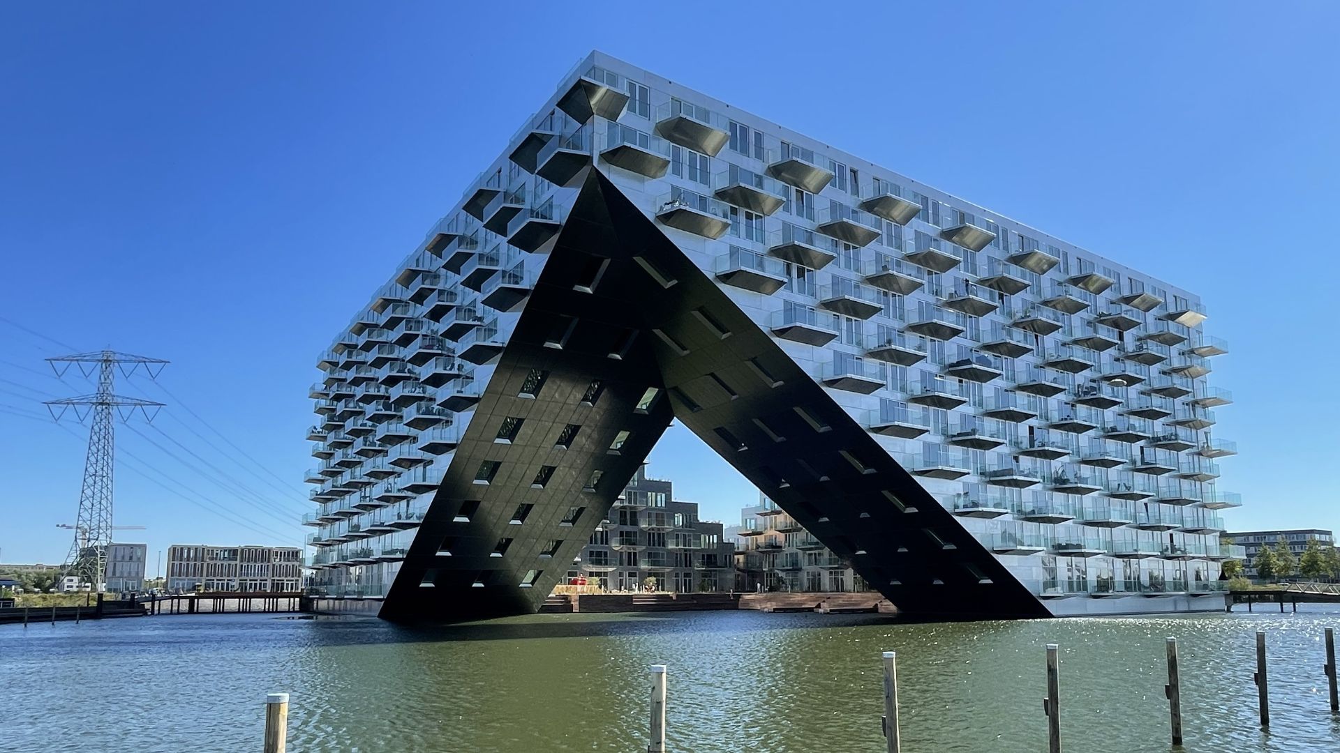 Eight bizarre buildings that prove architecture has no limits