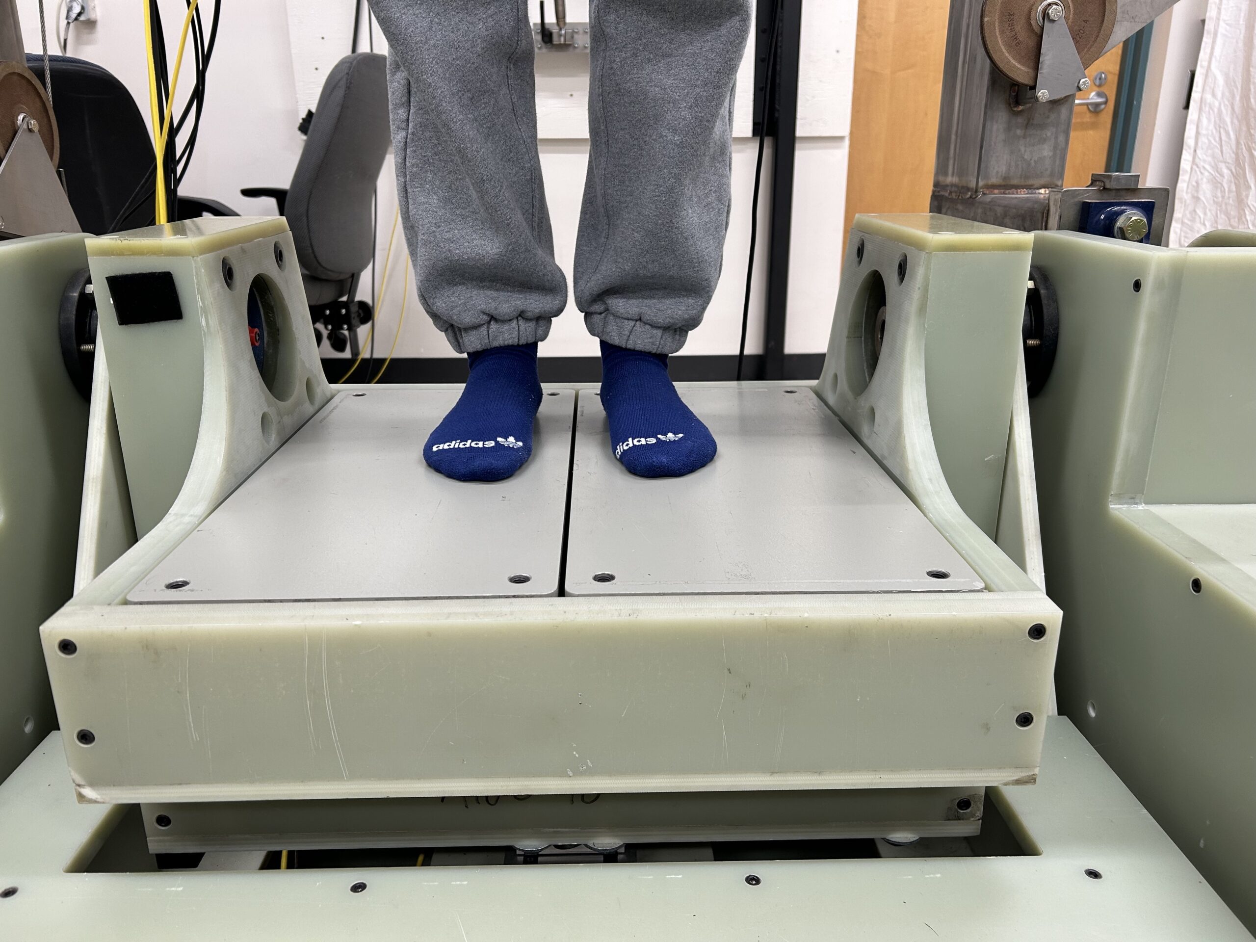 'Body swap' robot shows how balance slowly declines with age