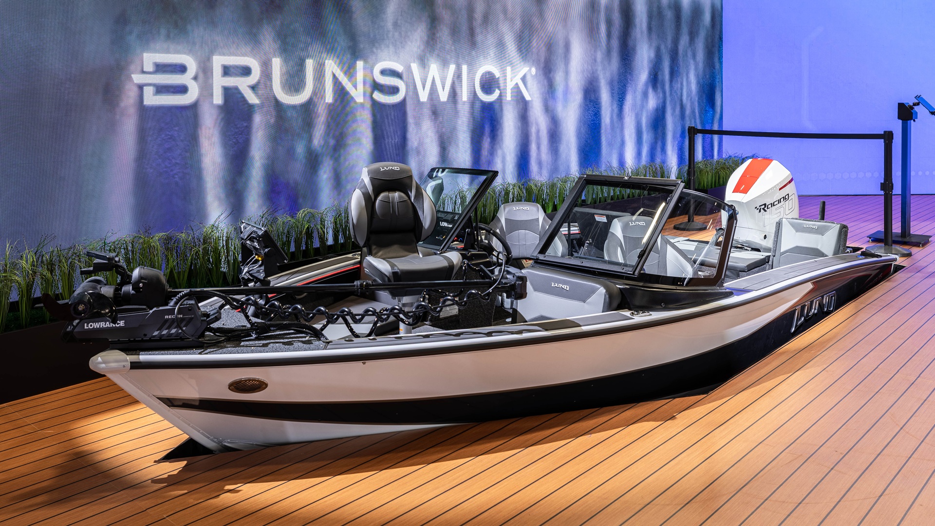 Brunswick unveils largest-ever CES display of AI-powered marine tech