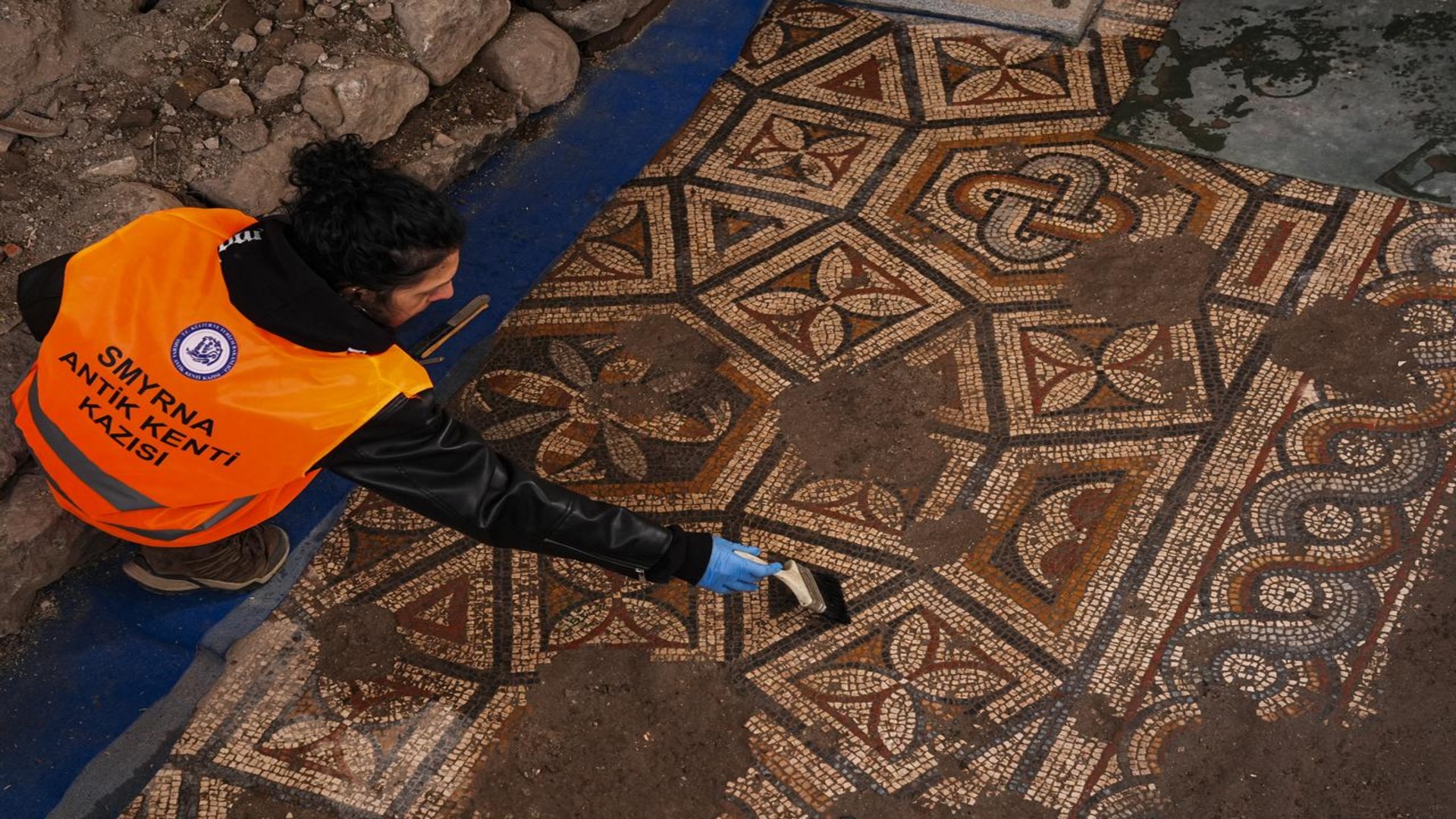 1,600-year-old mosaic room features Solomon’s knot to ward off evil