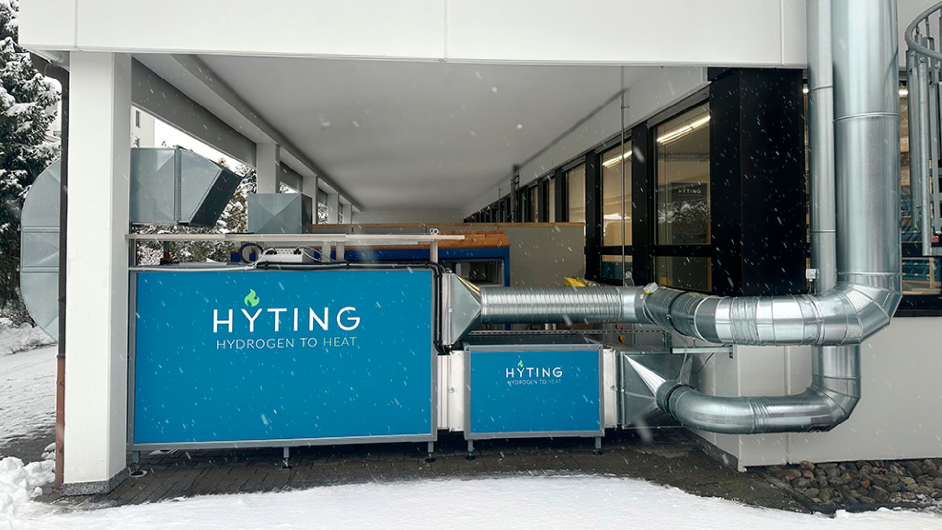 World’s first hydrogen heating system warms buildings emissions-free
