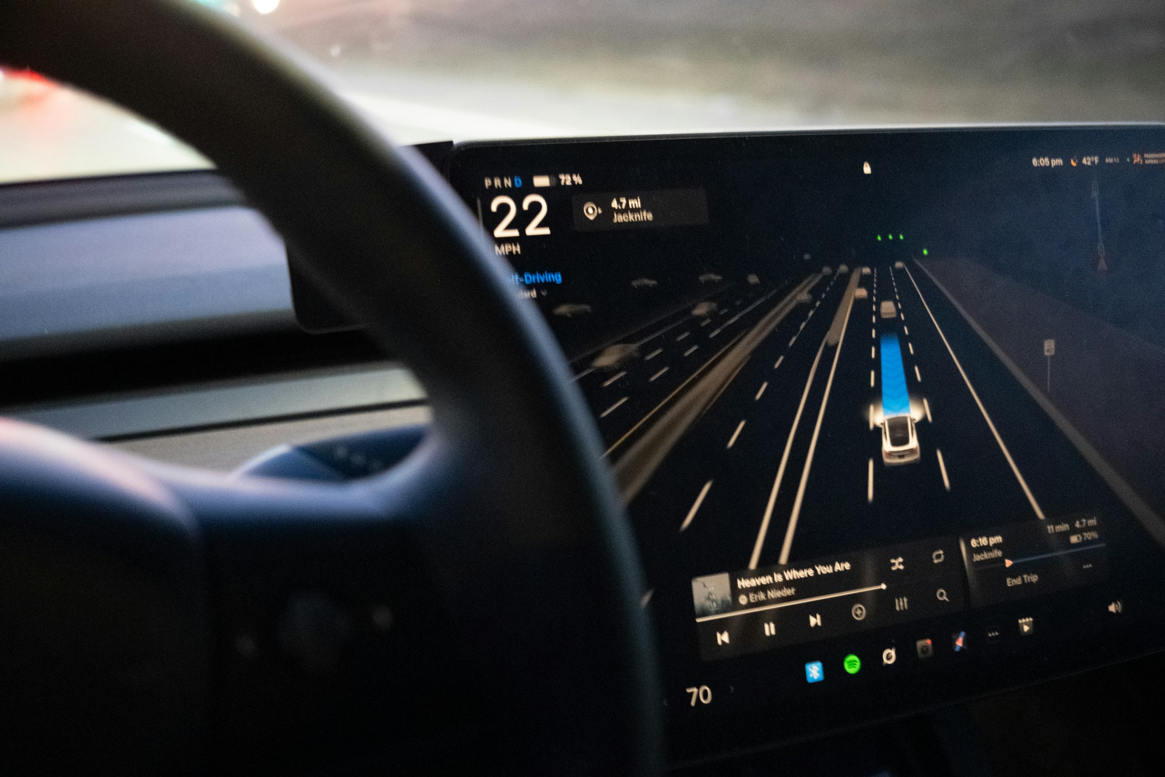 China's Tesla wannabes split over end-to-end AI framework