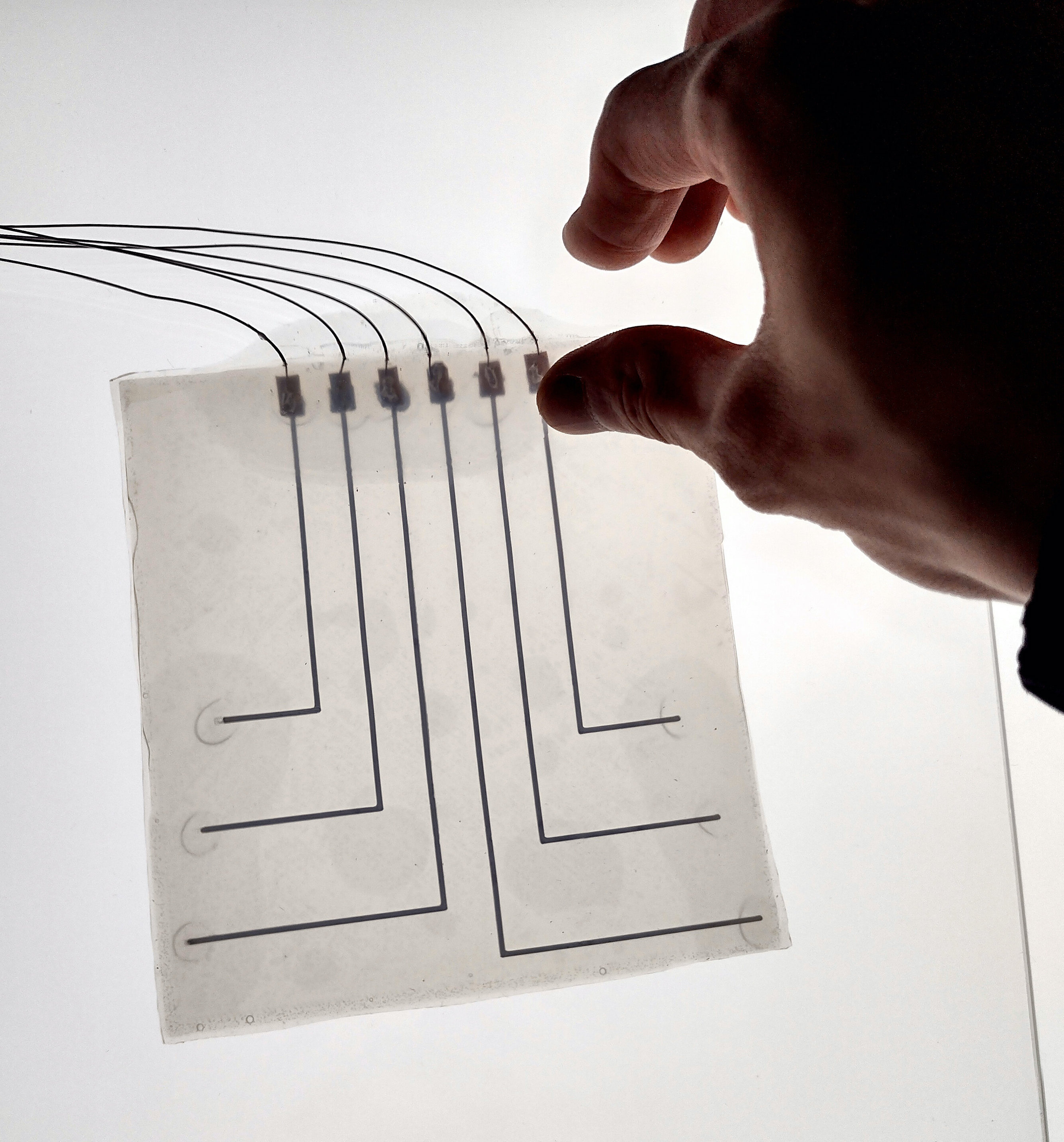 New underwater wing uses liquid metal sensors to adapt to currents
