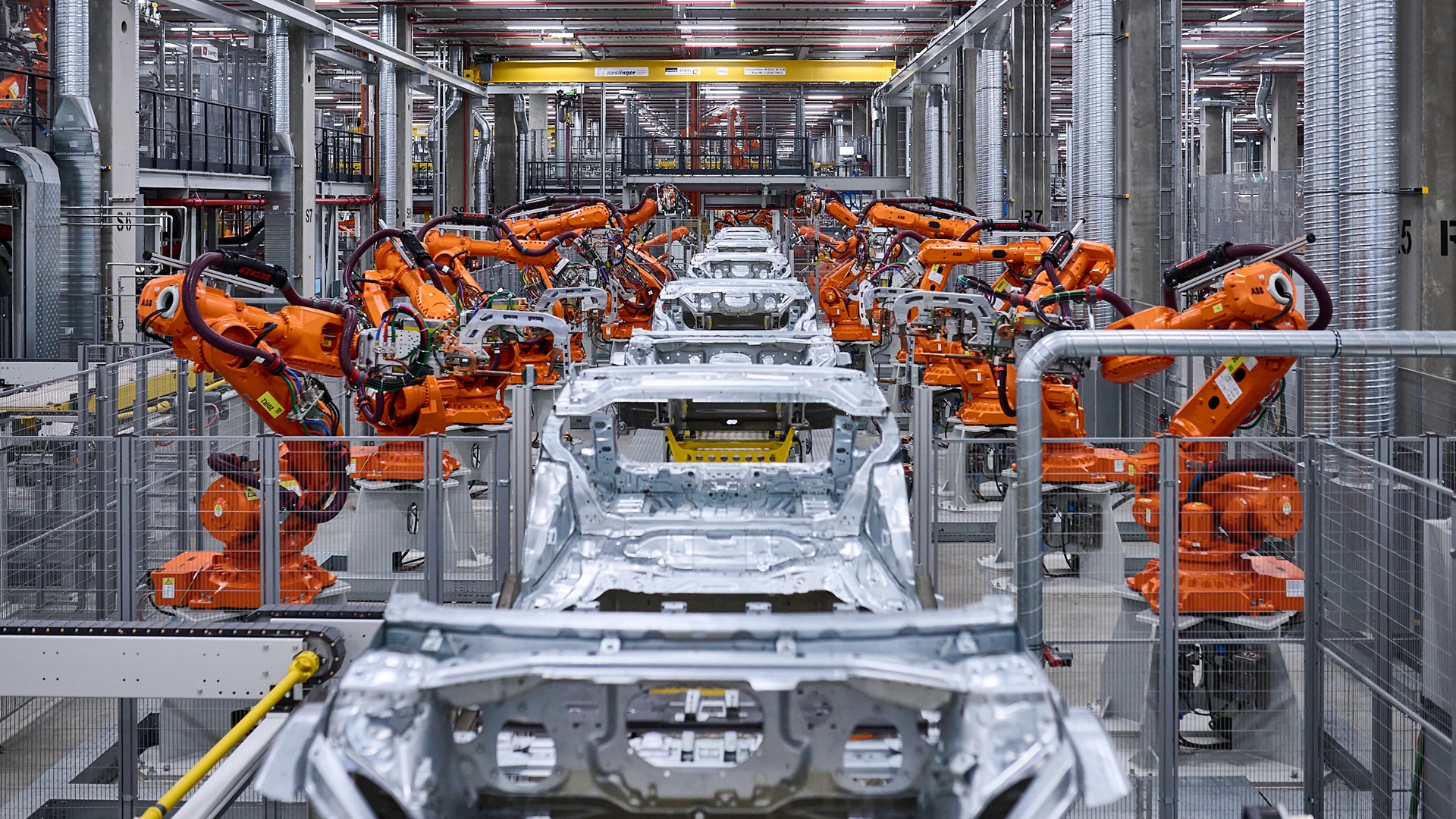 BMW's 104-year-old Munich plant will build only electric cars by 2027
