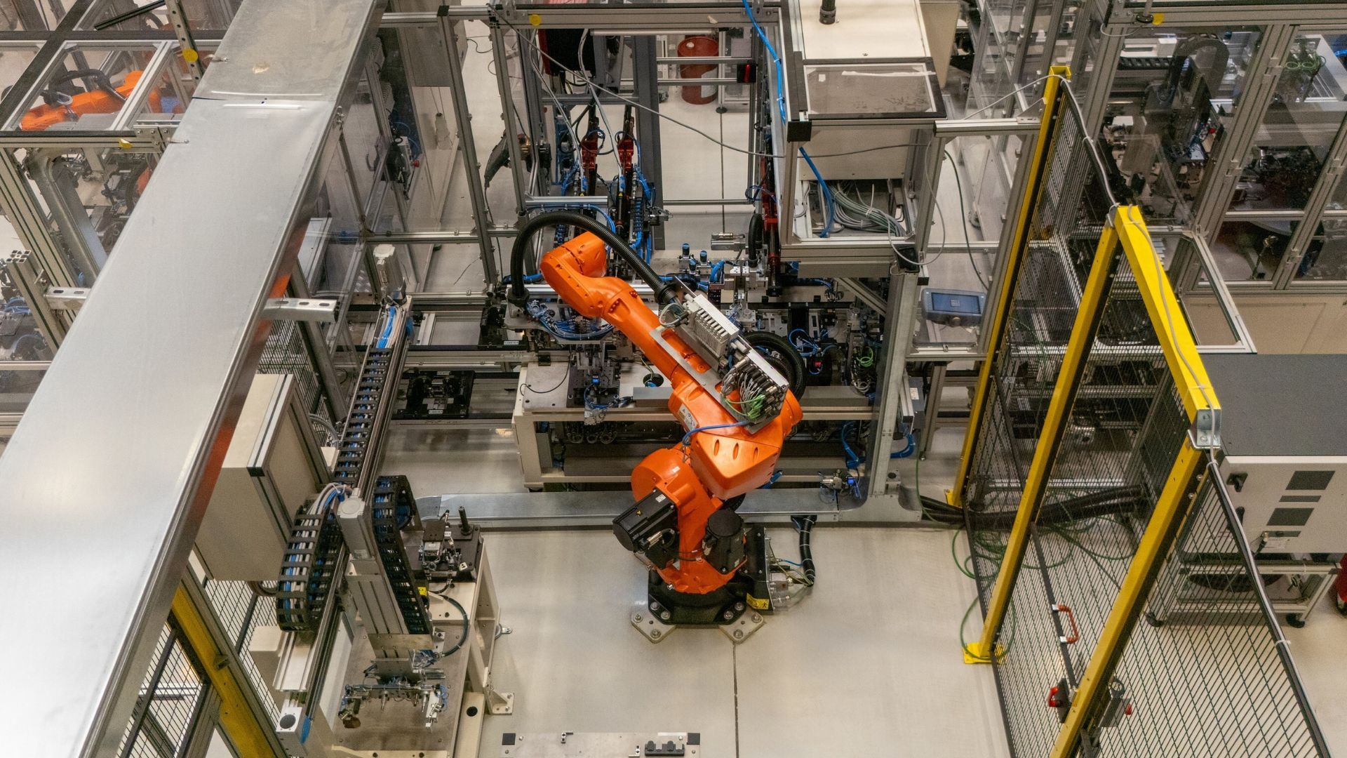 World-first dry electric brake ditches all fluids for digital signals
