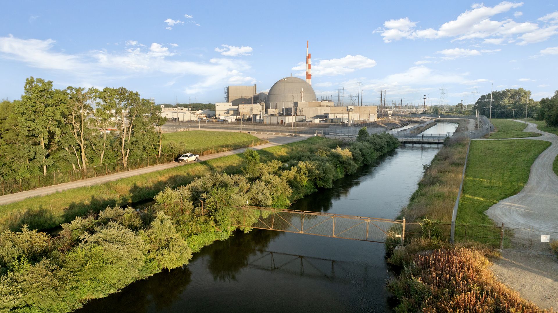Walmart to use nuclear power for carbon-free operations in Illinois